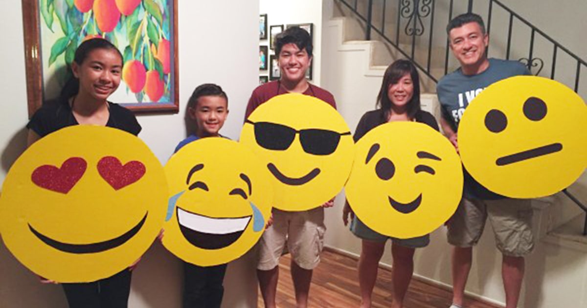 Fun last-minute group family DIY Halloween costume: Emoji