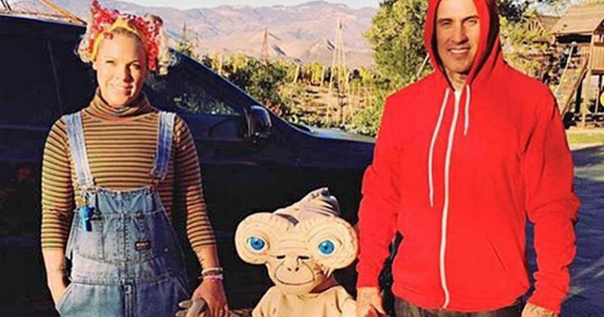 Pink's adorable throwback pics prove she's been winning Halloween since ...