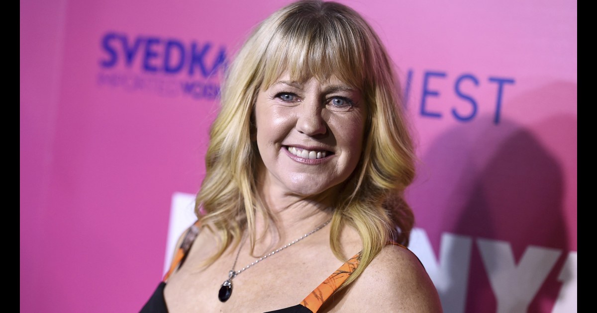 Tonya Harding walks the red carpet with Margot Robbie at 'I, Tonya ...