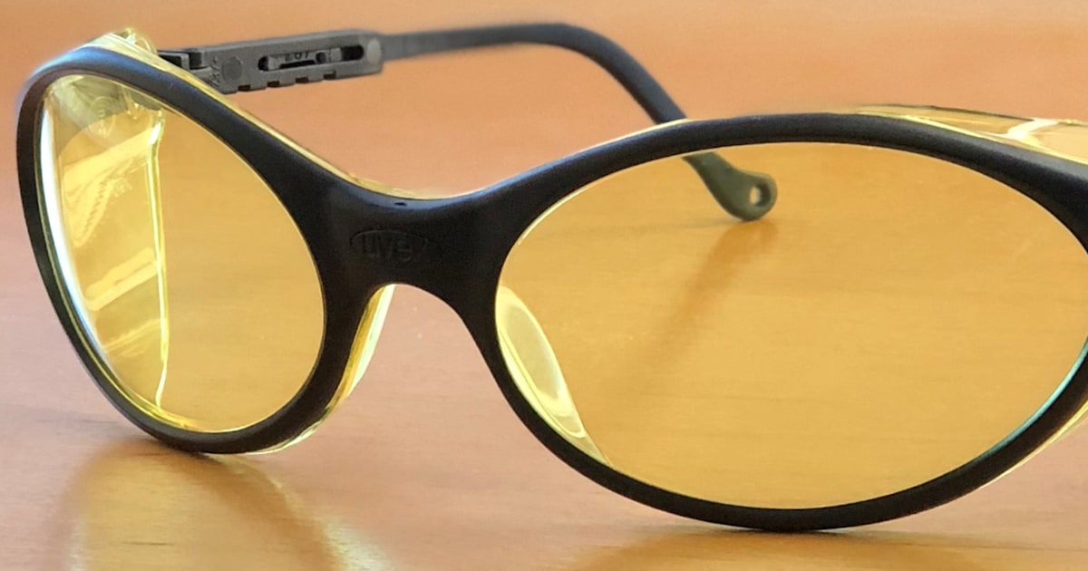Amber-tinted glasses could help you sleep better