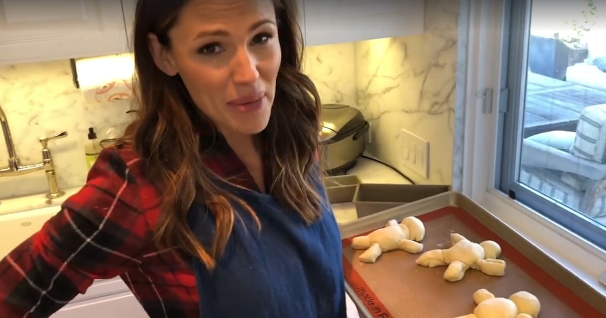 Jennifer Garner creates faux cooking show inspired by 'Barefoot Contessa'