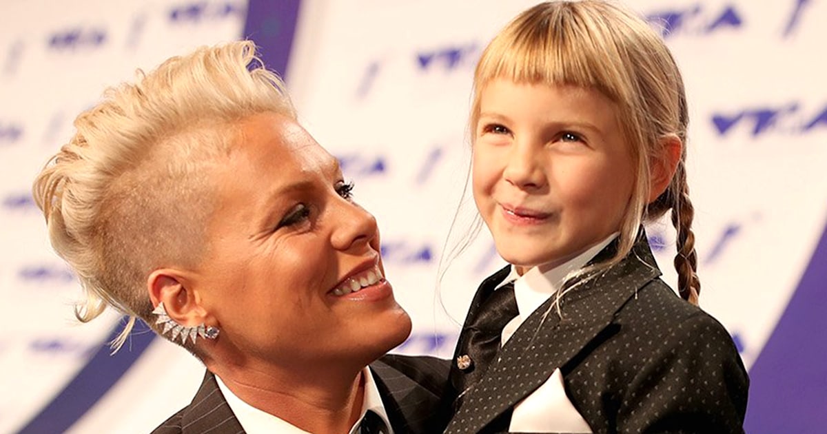 Pink shares sweet encounter with another mom at grocery store