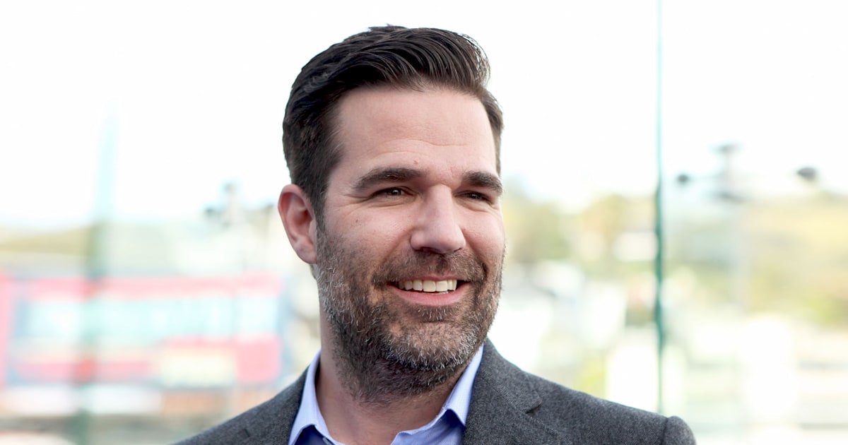 Rob Delaney reveals his wife gave birth to a son, month after 2-year ...