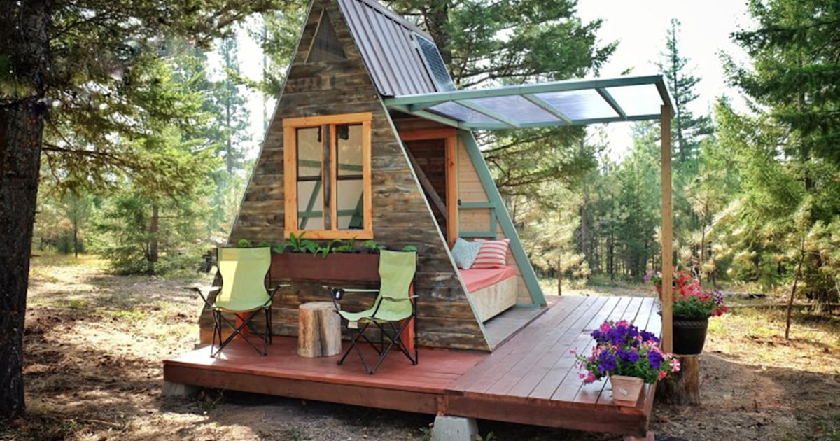 This cute cabin will give you serious summer camp nostalgia