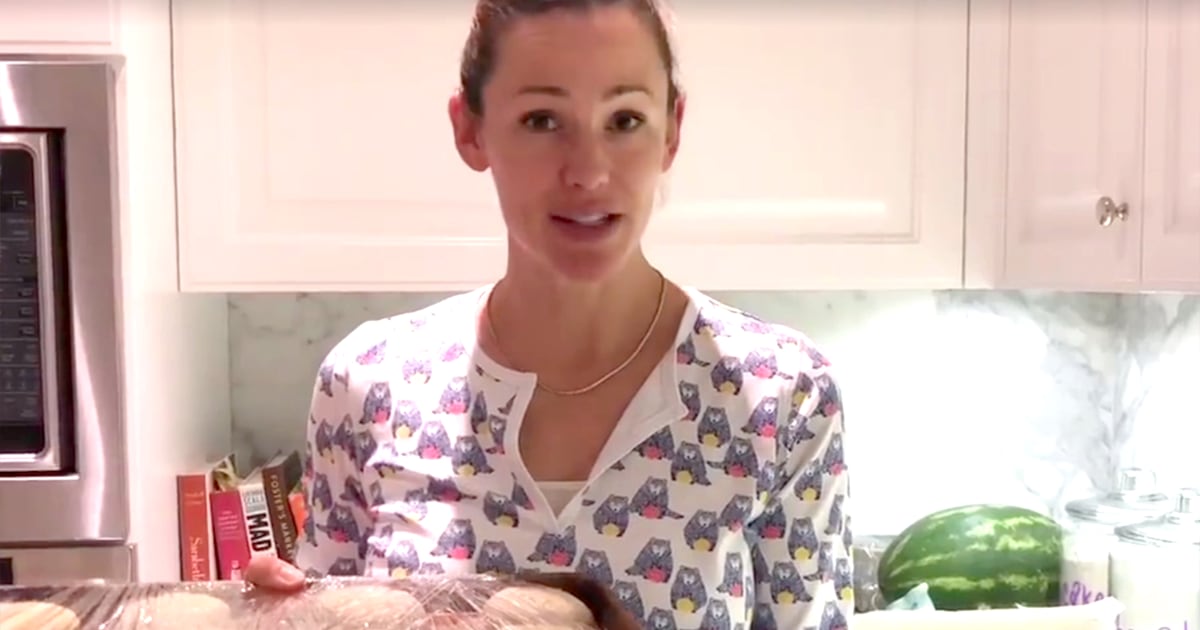 Jennifer Garners Cooks Again On Pretend Cooking Show