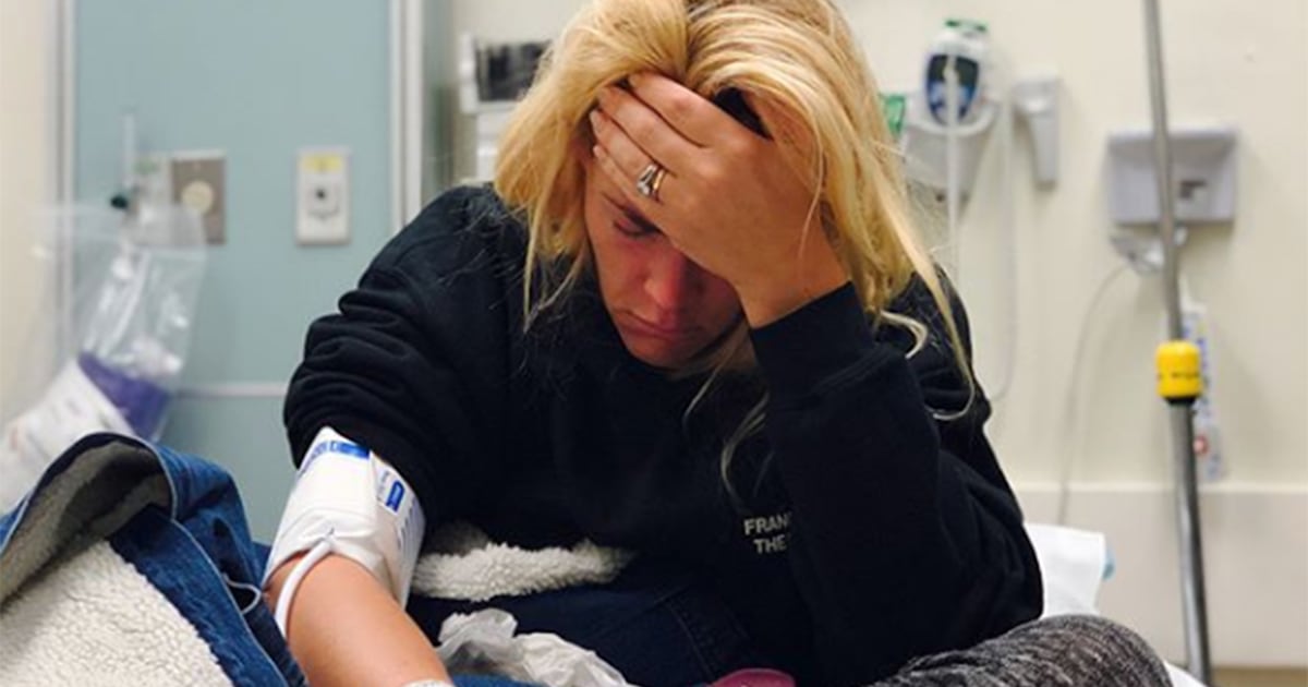 Busy Philipps goes to the ER for 'sunburned eyes'