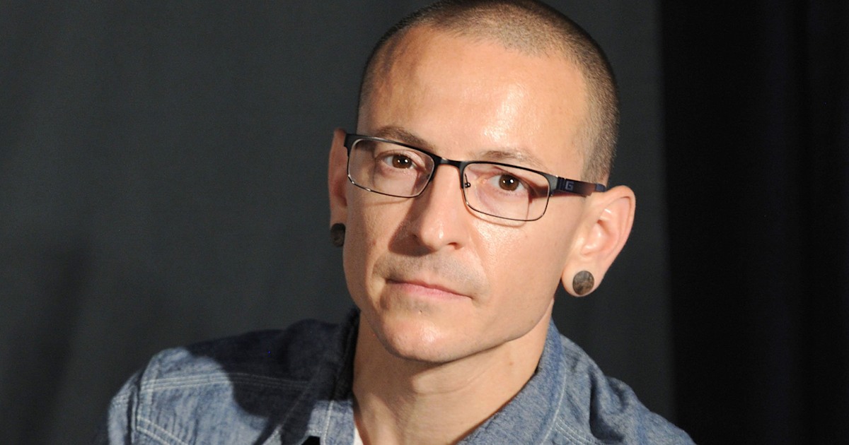 Linkin Park Honors brother Chester Bennington 1 Year After His Death