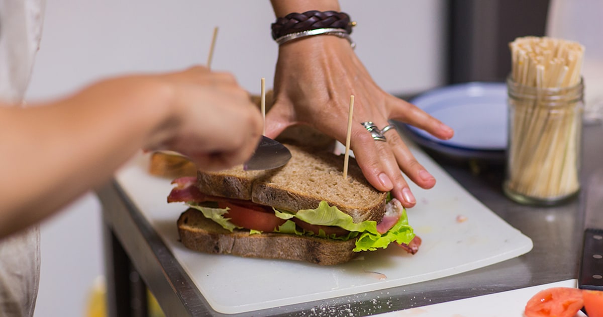 How to make a healthier sandwich: Nutritionists share 9 tips