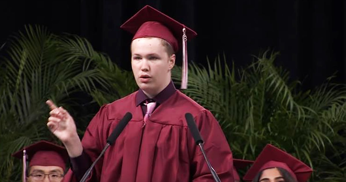Teen with autism, usually non-verbal, gives inspiring speech