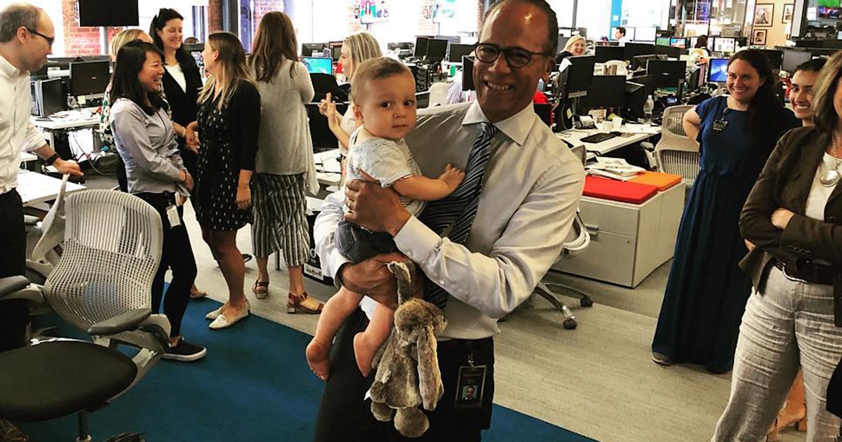 Lester Holt gets surprise visit from grandson Henry at work