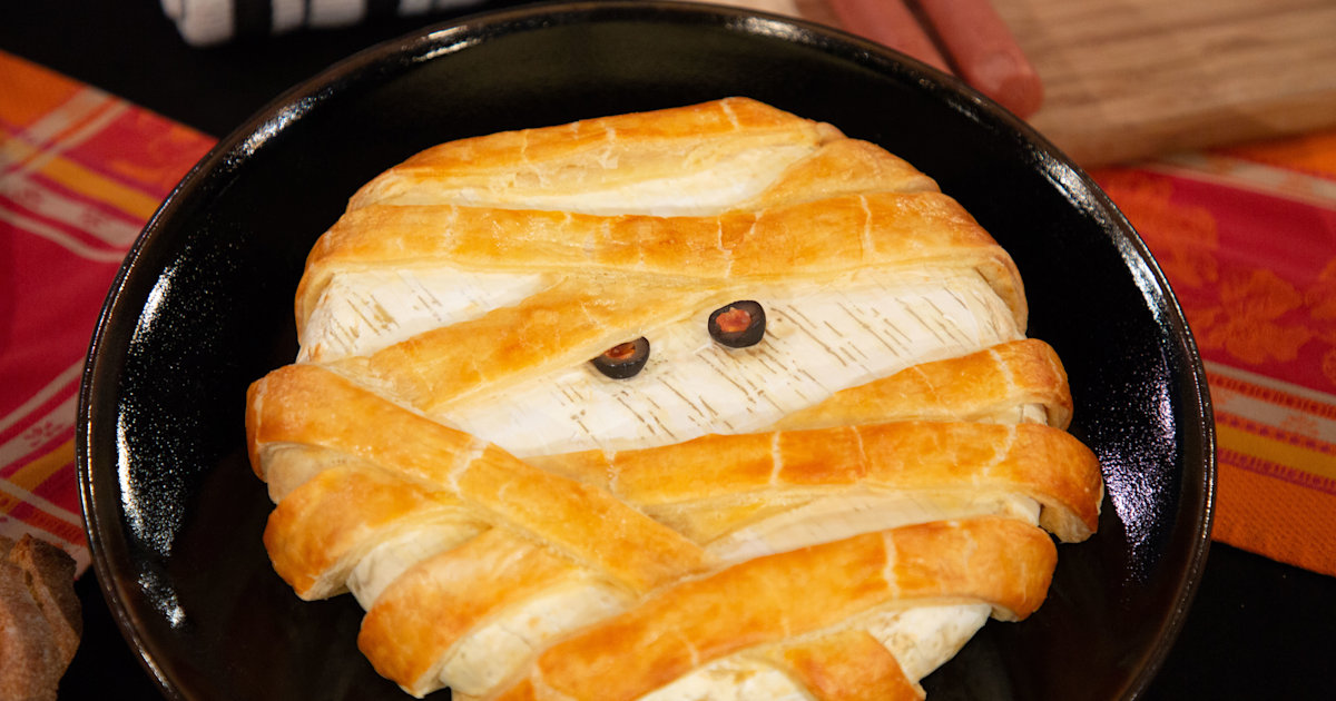 Pastry Puff Wrapped Mummy Brie Recipe