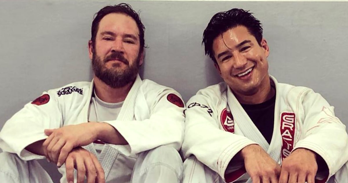 Mark-Paul Gosselaar and Mario Lopez 'beat each other up' in jujitsu workout