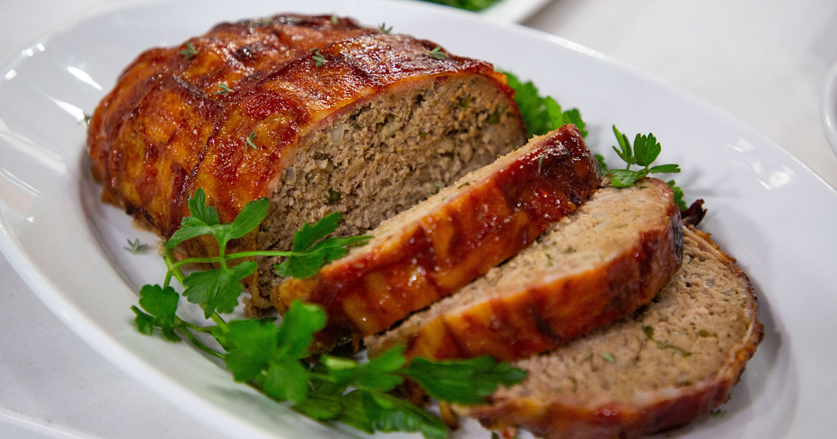 Easy Classic Meatloaf Recipe