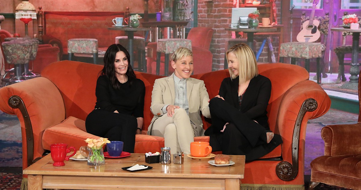 Ellen surprises Courteney Cox with a visit from another 'Friend' at ...