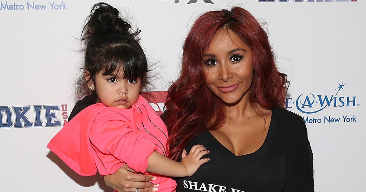 Snooki defends using a stroller at Disneyland for kids, ages 6 and 4