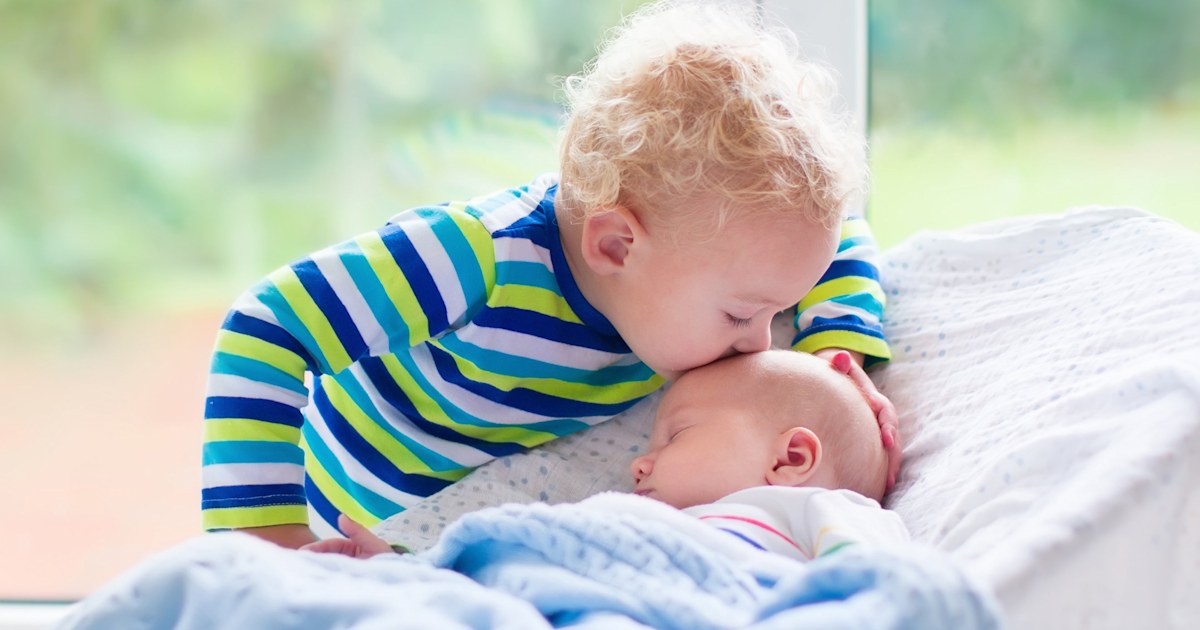 Birth order traits: Firstborns get intellectual advantage over younger ...