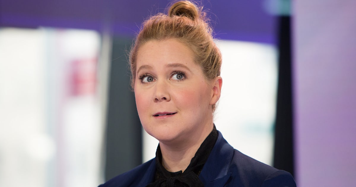 Amy Schumer: I love my 'warm soft post-baby body'