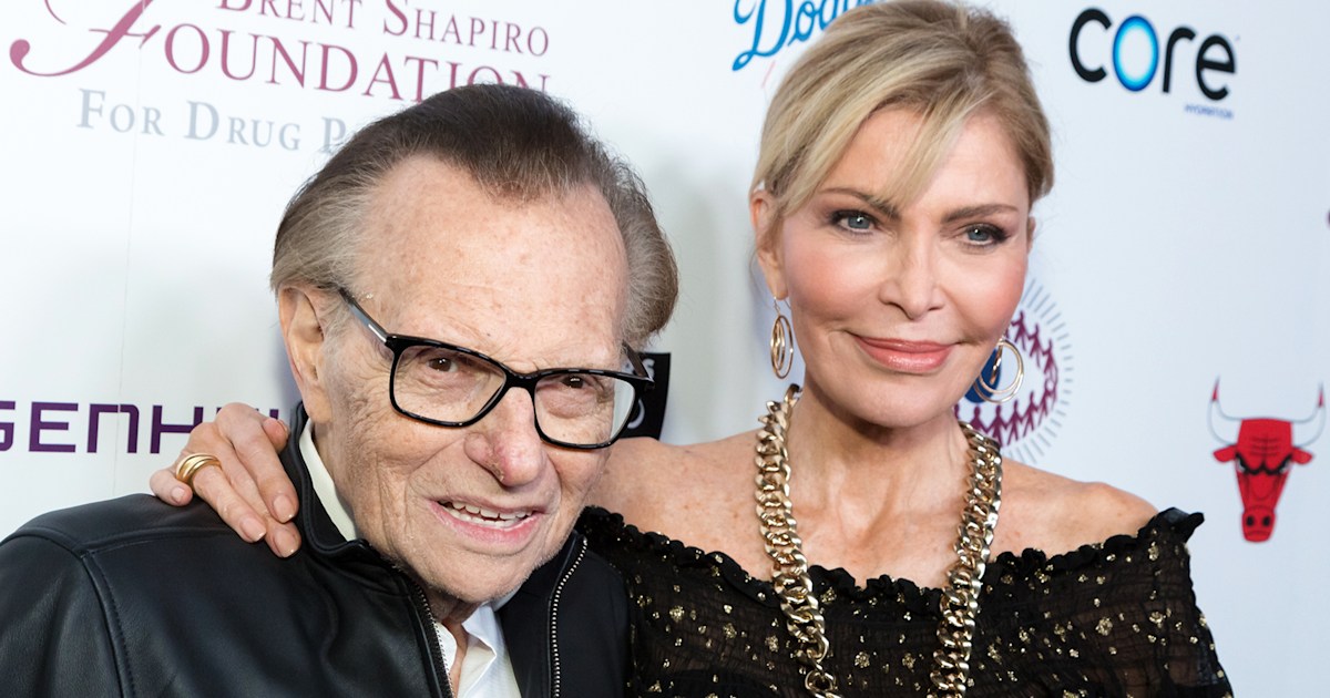 Larry King divorcing his 7th wife after 22 years of marriage