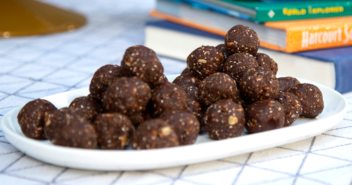 Siri Daly's Cacao Peanut Butter Energy Bites Recipe