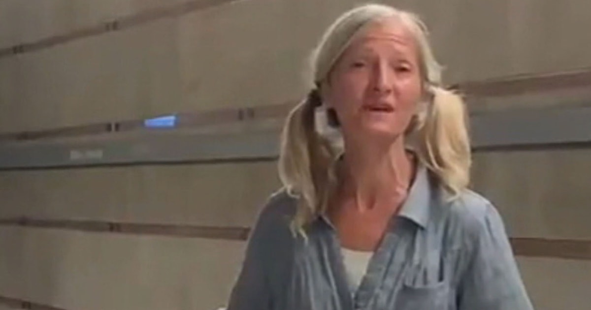 Homeless woman with 'beautiful' voice gains instant fame in subway ...