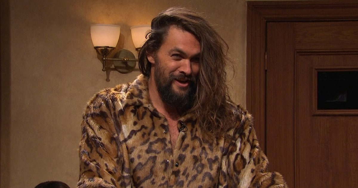 Jason Momoa wins 'SNL' with hilarious (and shirtless) surprise appearance