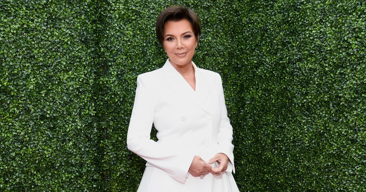 Kris Jenner's hair is in a textured bob now