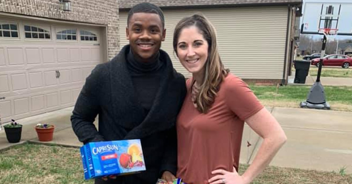 'Happy dance' delivery driver shares why snacks make such a big difference
