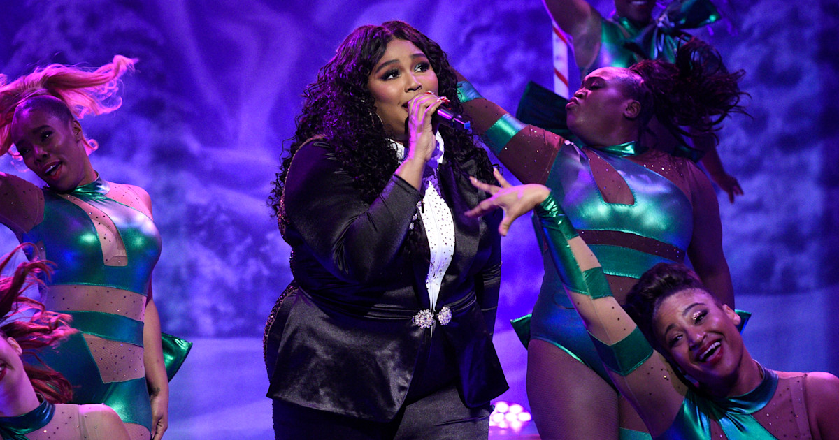 Lizzo shares inspiring message following 'SNL' debut