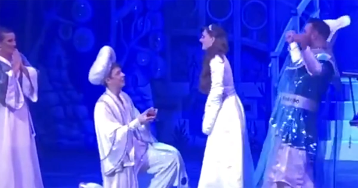 Aladdin marriage proposal: See the sweet video