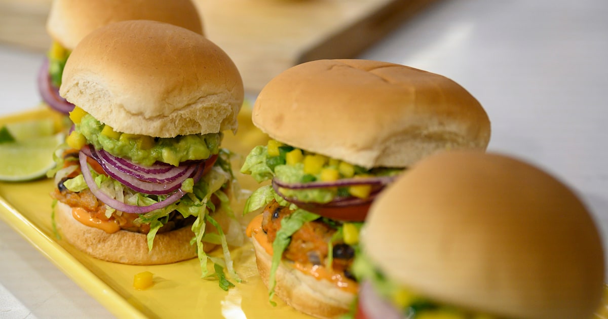 Mango-Guacamole Crunch Burgers Recipe
