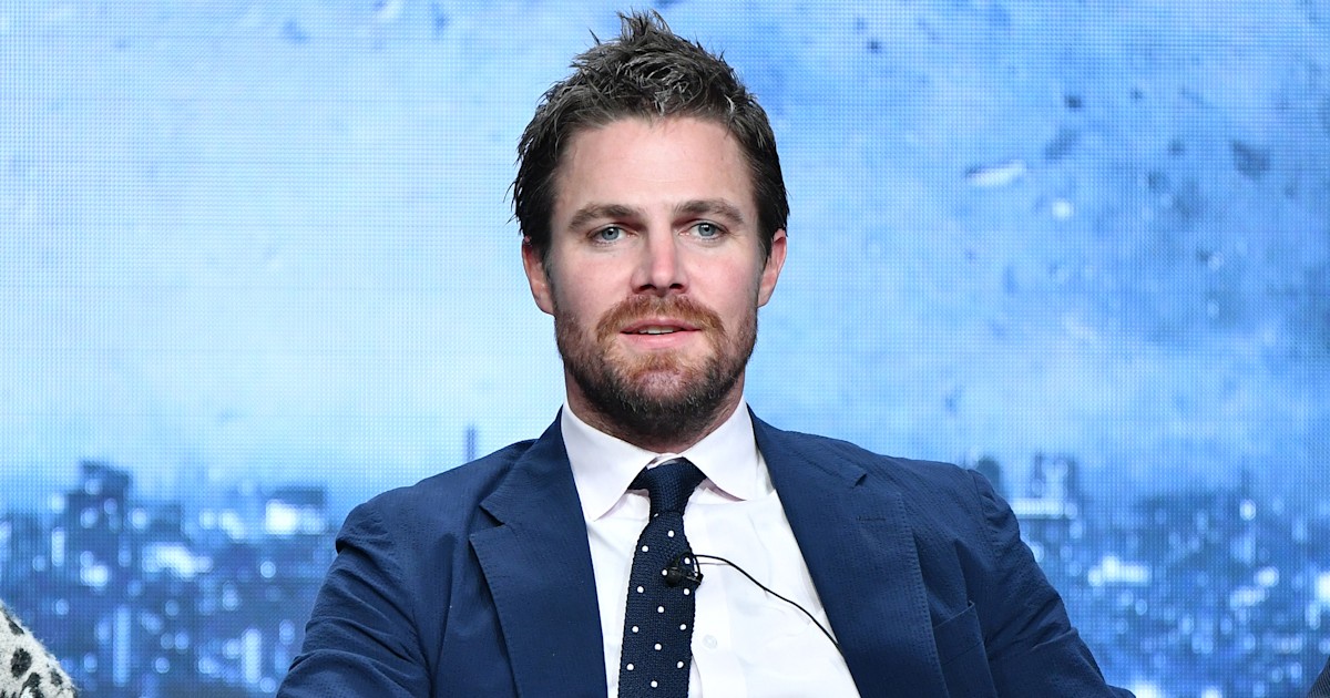 'Arrow' star Stephen Amell has panic attack during interview