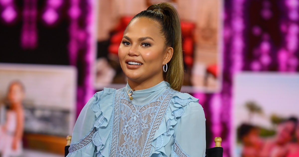 Chrissy Teigen debuts new haircut for summer