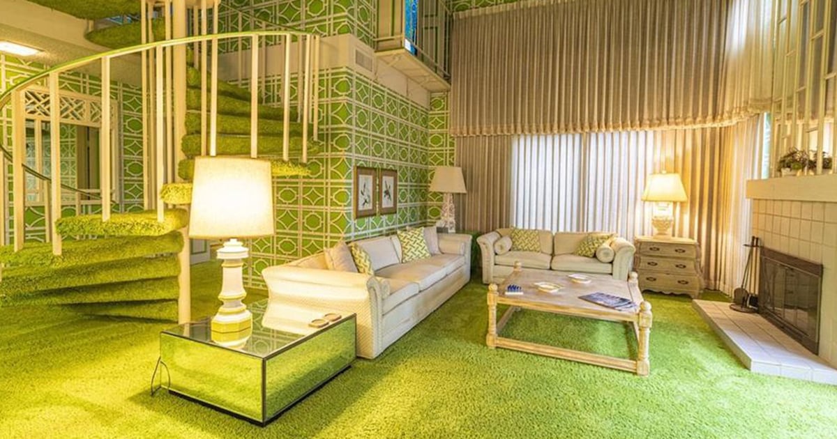 This '70s-style condo hasn't been updated in decades: 'It's a time capsule