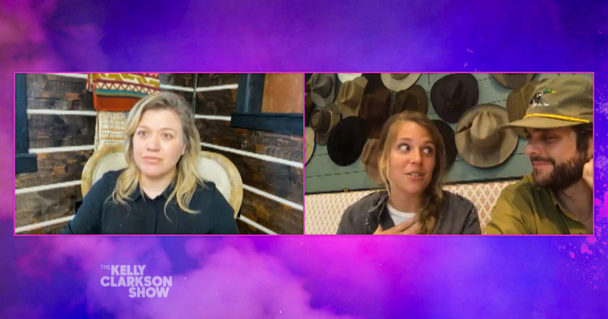 Thomas Rhett tells Kelly Clarkson story of daughter's adoption