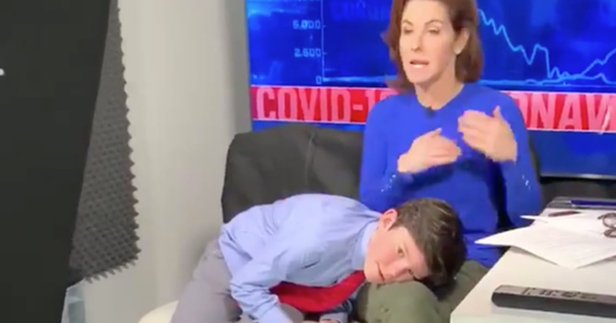 Stephanie Ruhle does live segment with her son on her lap