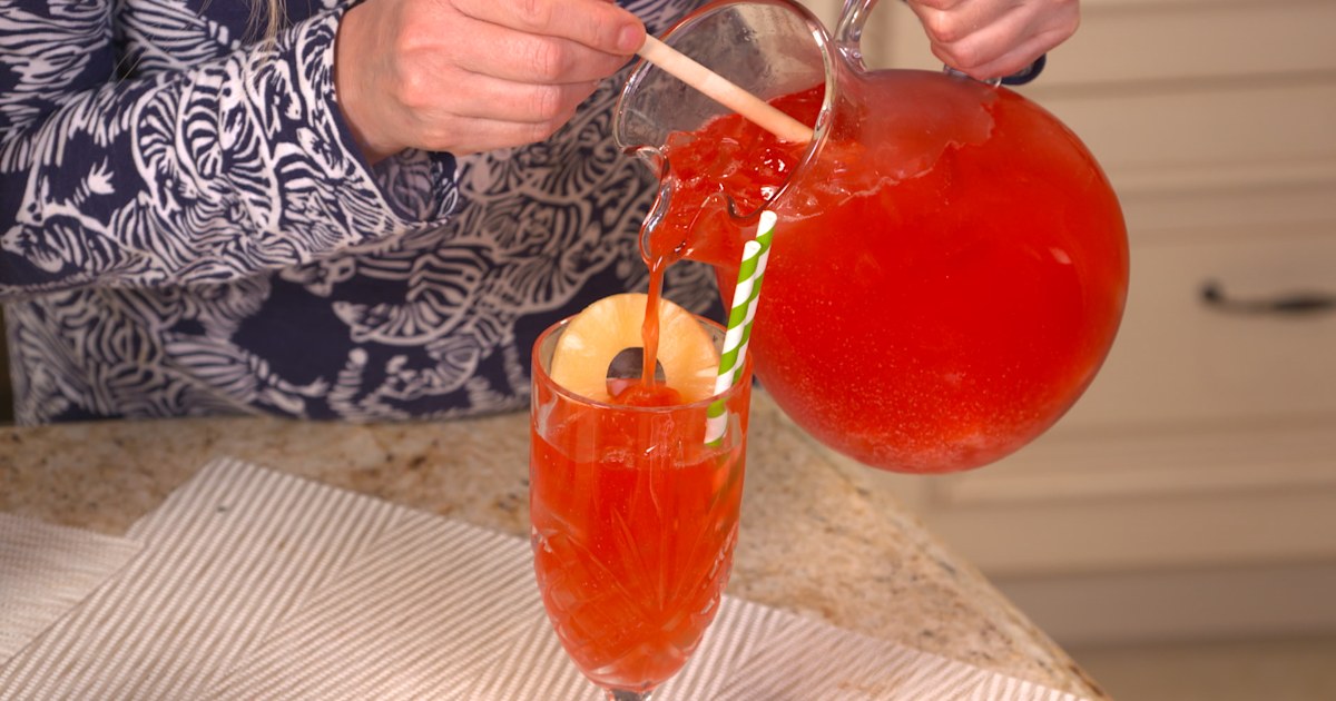 Sandra Lee's Tropical Rum Punch Recipe