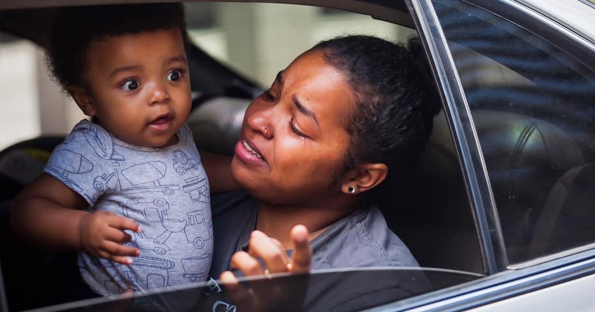 Viral Chicago protest photo captures emotional mom and baby