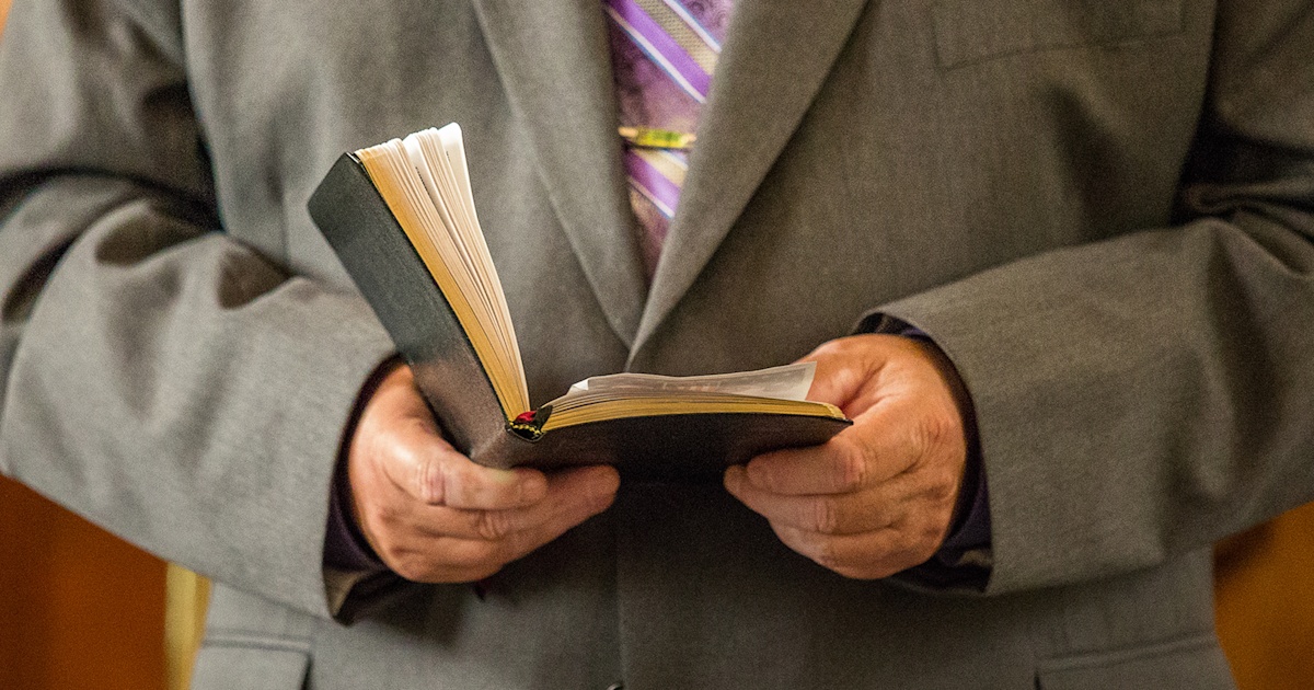 Alabama church pastor Daryl Ross says 40 get coronavirus