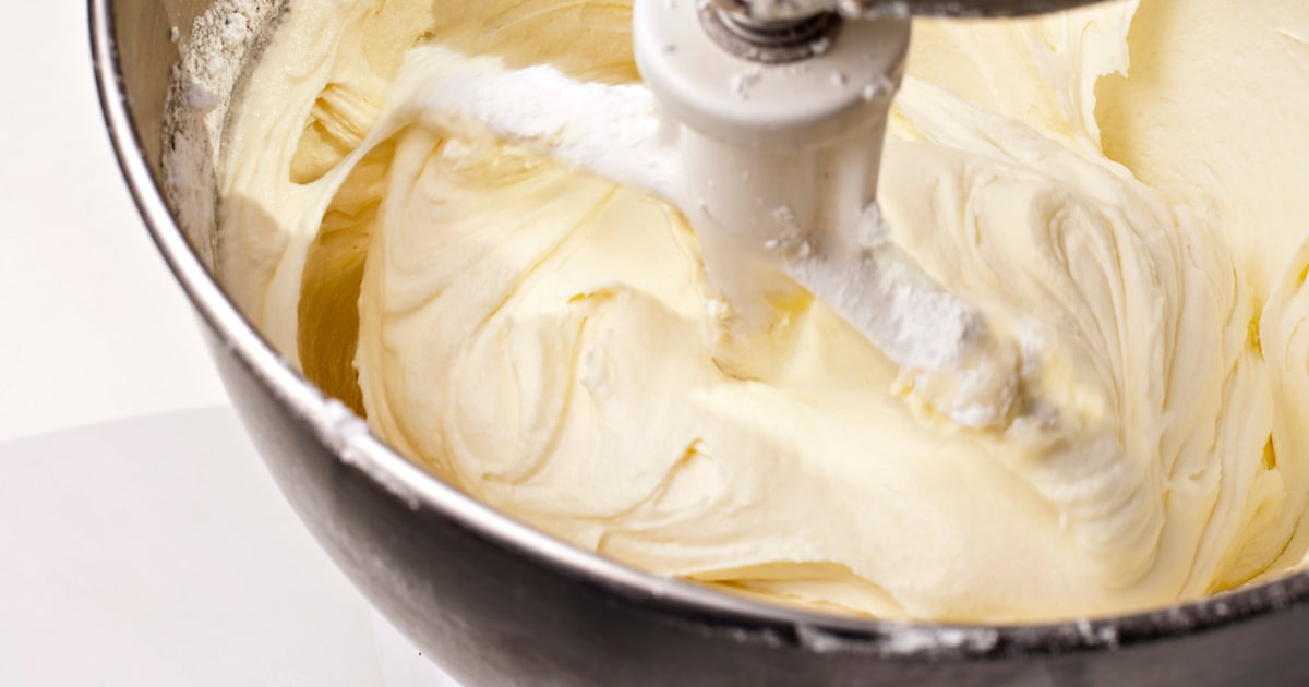 Sandra Lee's Butter and Cream Frosting Recipe