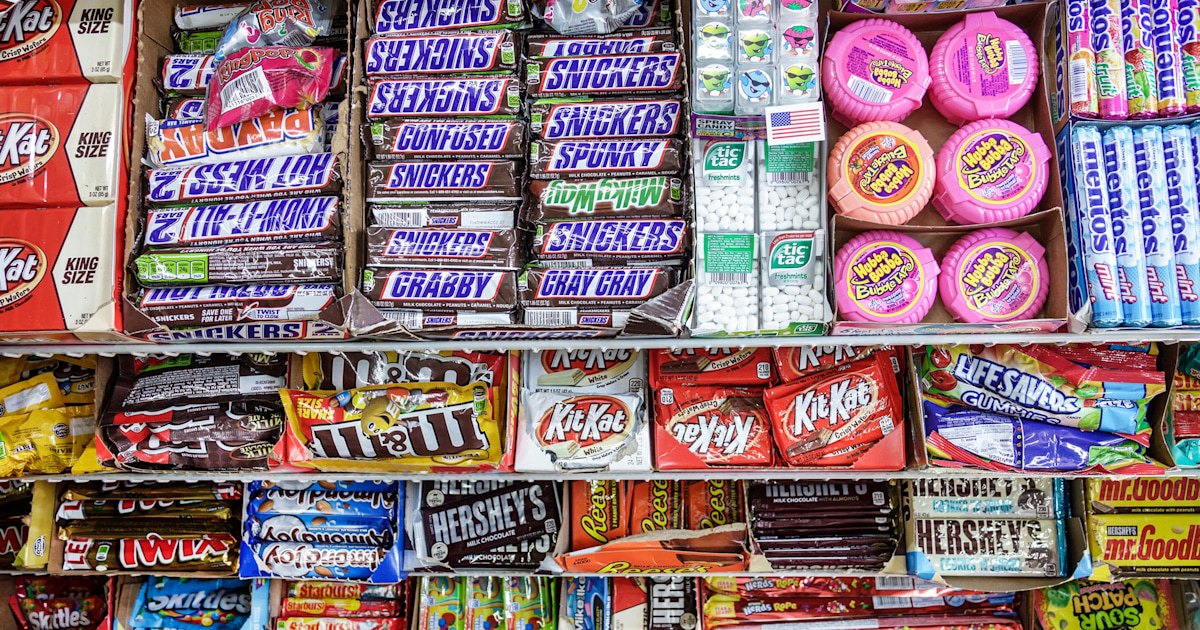 Berkeley is 1st city to ban junk food at store checkouts