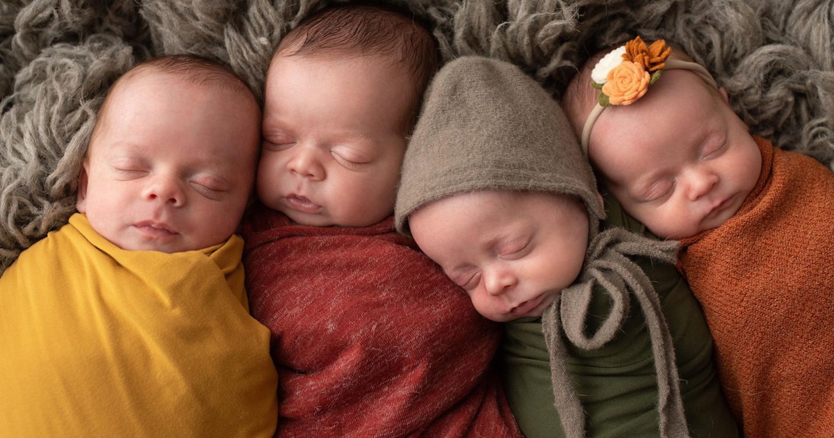 Couple welcomes quadruplets months after adopting 4 siblings
