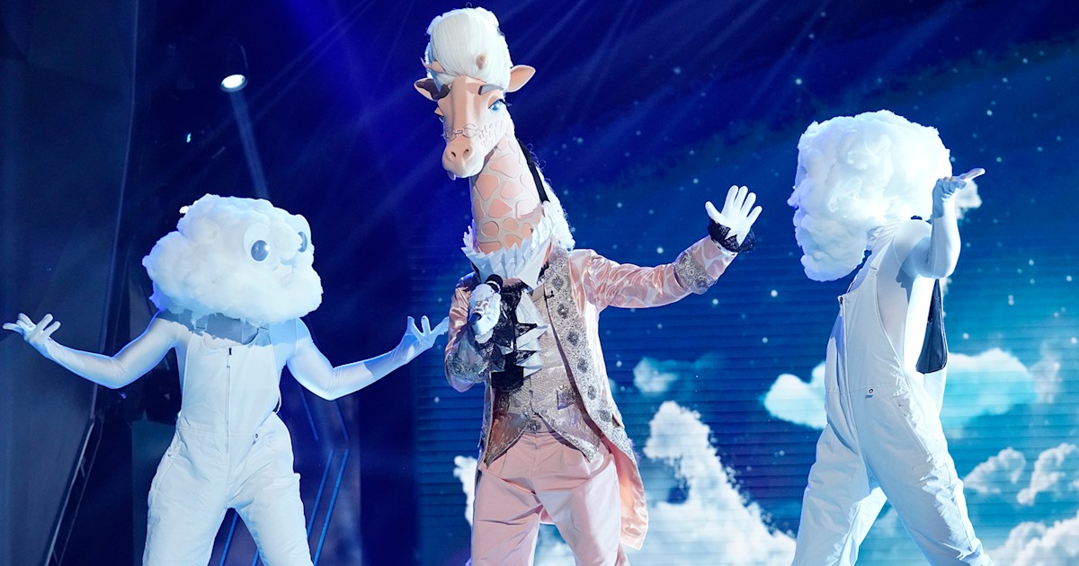 Brian Austin Green revealed as Giraffe on "The Masked Singer"