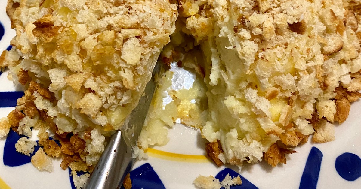 How to make mashed potato volcano, the Reddit-famous dish