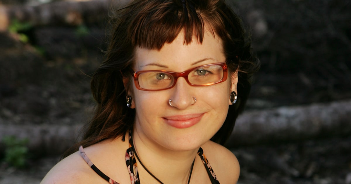 'Survivor' contestant Angie Jakusz has died at 40