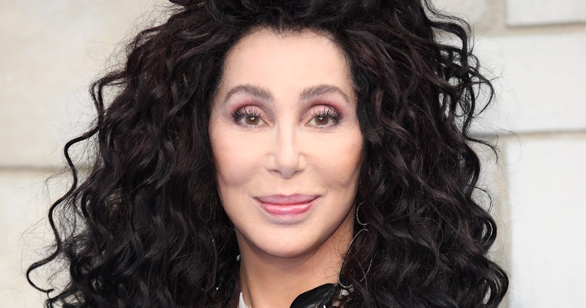 Cher apologizes after being criticized for George Floyd tweet