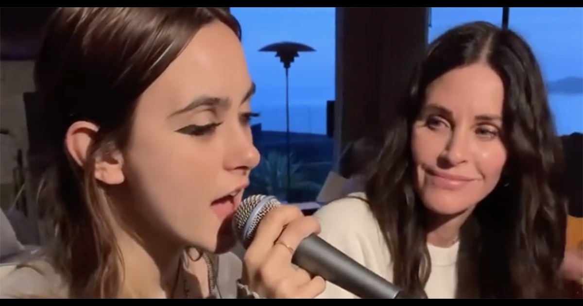 Courteney Cox's daughter, Coco, covers Taylor Swift's 'Cardigan'