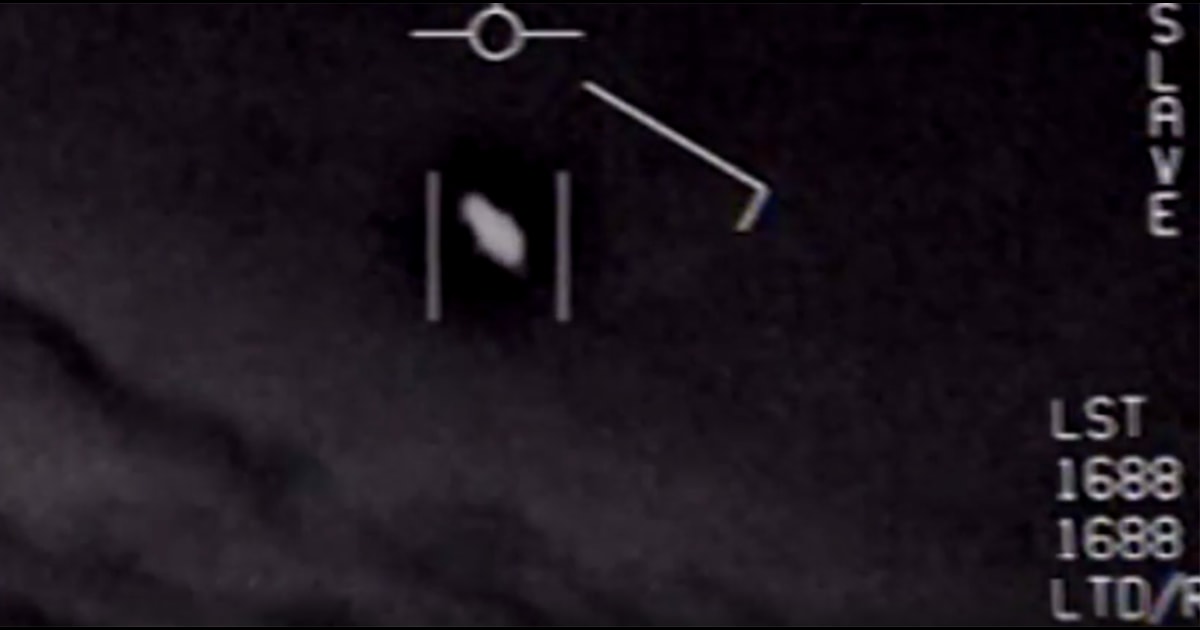 UFO disappears into the ocean in newly leaked Navy video