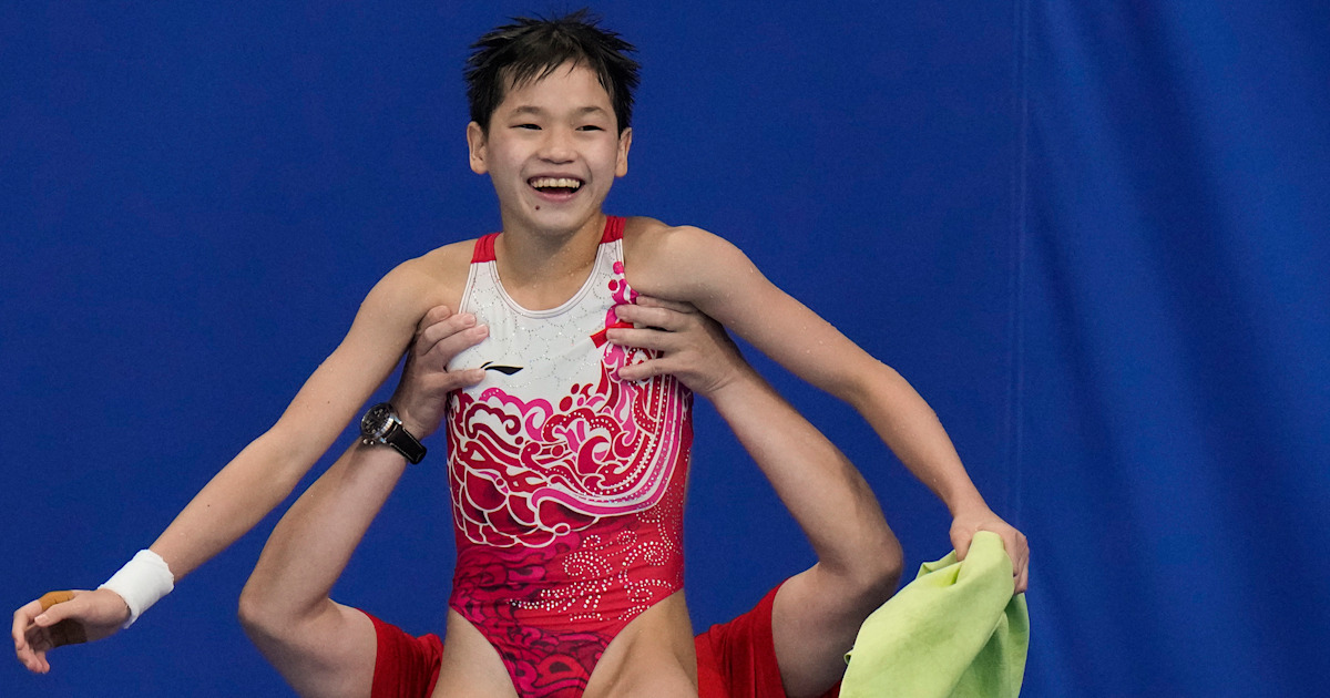 China's Quan Hongchan, 14, dedicates Olympic gold to sick mom