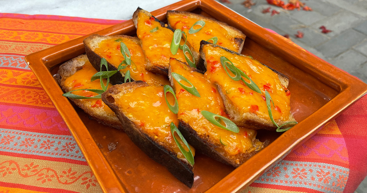 Chile-Cheese Toast Recipe