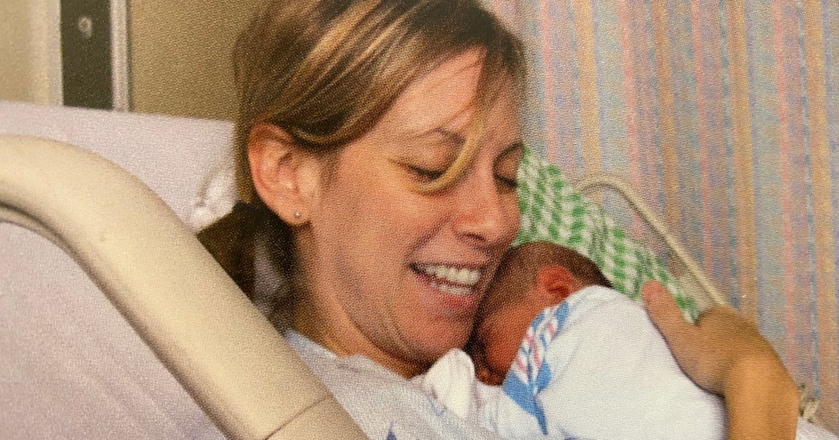 What experts want you to know about postpartum psychosis